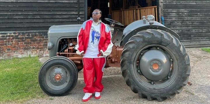 Singer Teni Declared Her Relationship Status for The Summer as She ...