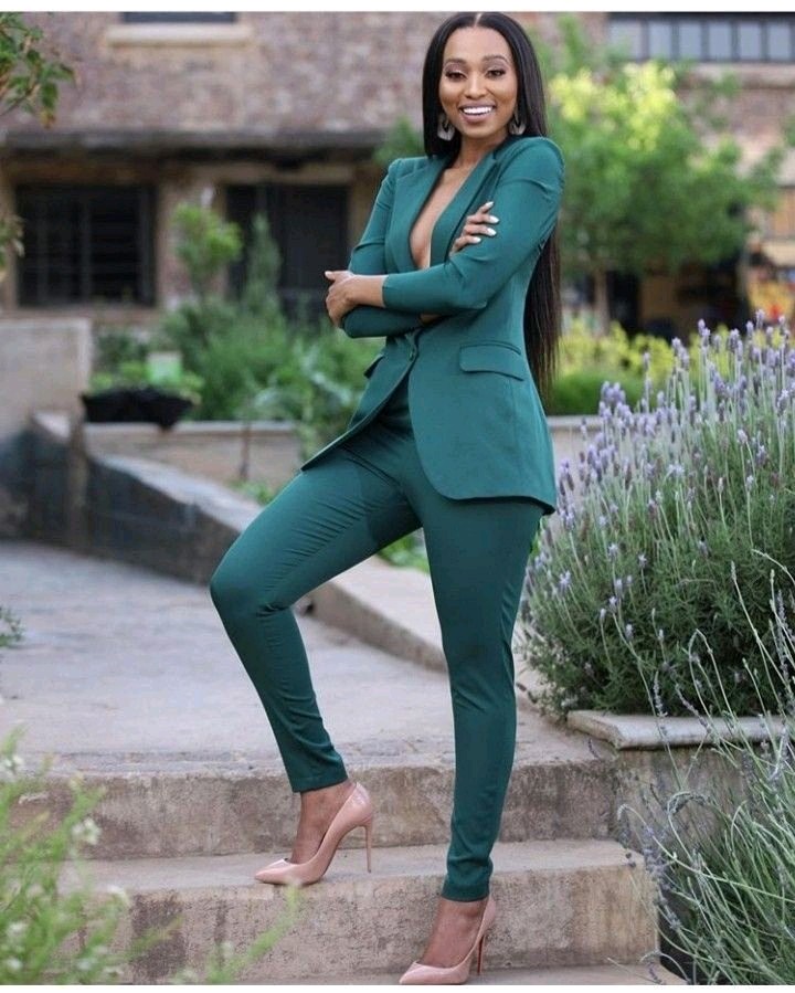 Check out These Stunning Corporate Outfits For Working Class Ladies ...