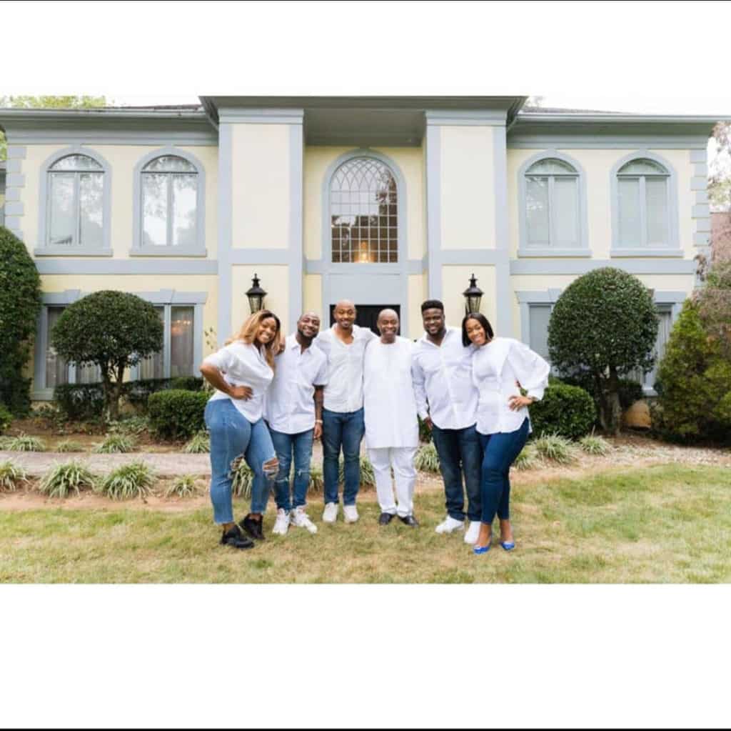 Lovely Family Photos Of Davido, His Father, and His Siblings With their ...