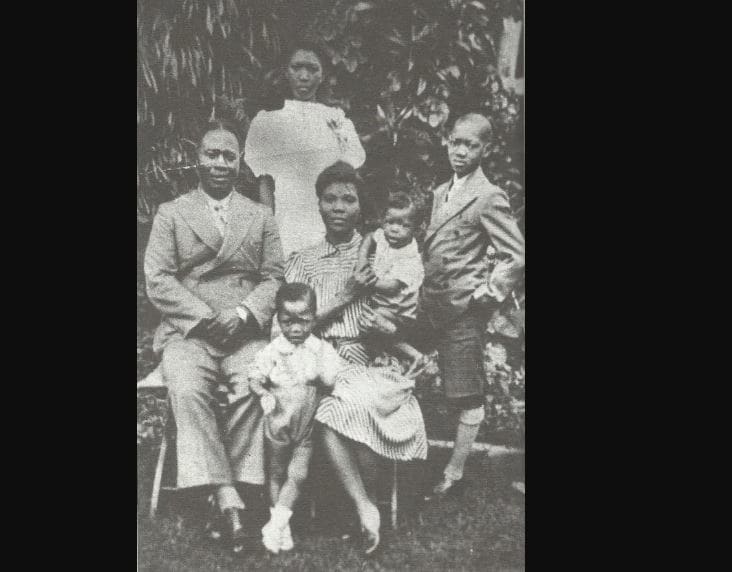 Rare Family Photos Of The Ransome-Kutis | Boombuzz