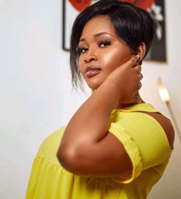 10 Beautiful Pictures Of Strongman's Girlfriend Nana Ama. | Boombuzz