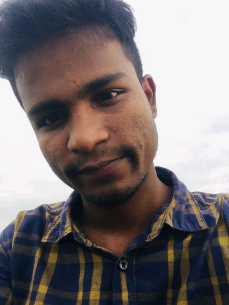 Ismail Ali's Instagram, Twitter & Facebook on IDCrawl