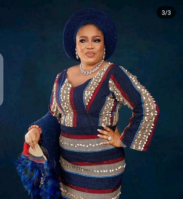 Gorgeous Asoke Styles For Chic Yoruba Bride. | Boombuzz