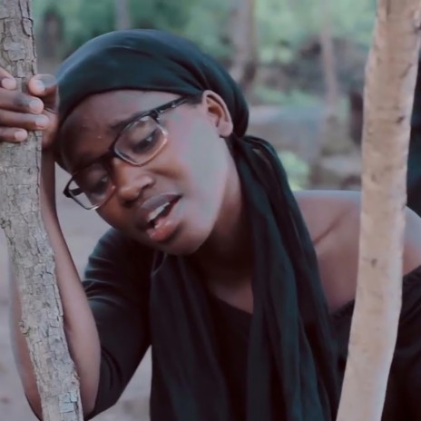 Emmie Deebo - Hapa ft. Platform MP3 Download & Lyrics | Boomplay