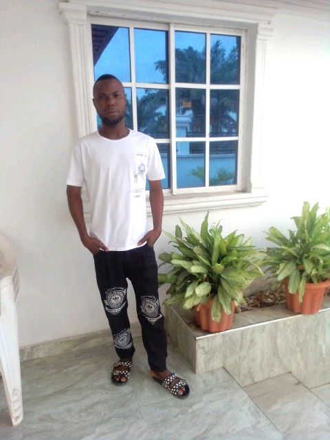 Remi Aluko - Special Day MP3 Download & Lyrics | Boomplay