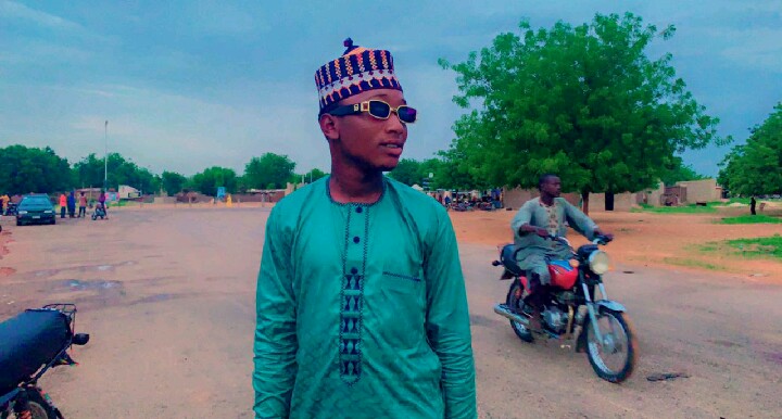 Auta mg boy Songs MP3 Download, New Songs & Albums | Boomplay