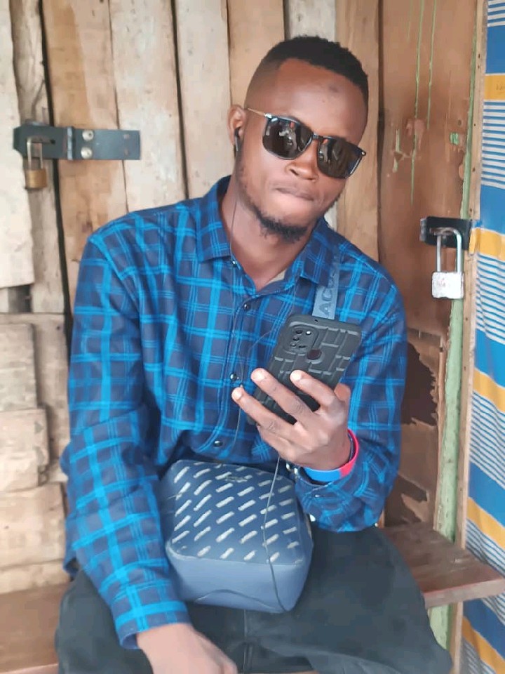 Umar M Shareef - Arashi MP3 Download & Lyrics | Boomplay