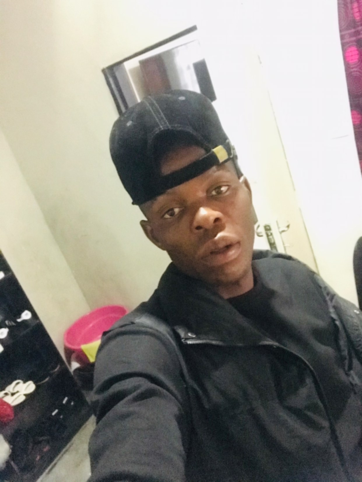 Bassie - Izenzo ft. Aymos & T-Man SA MP3 Download & Lyrics | Boomplay